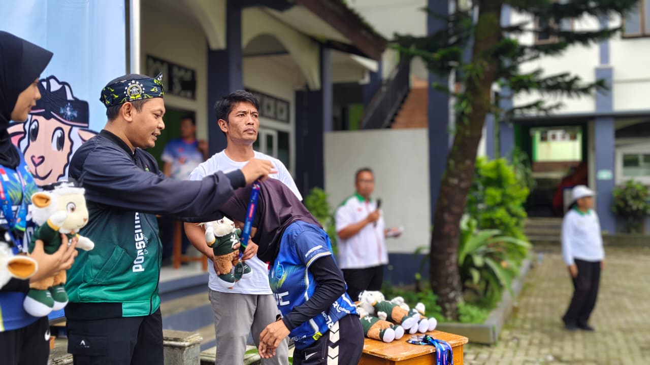 Final Lomba Voli Putri Jenjang MA Porsema, Kudus Vs Wonosobo Memanas ...